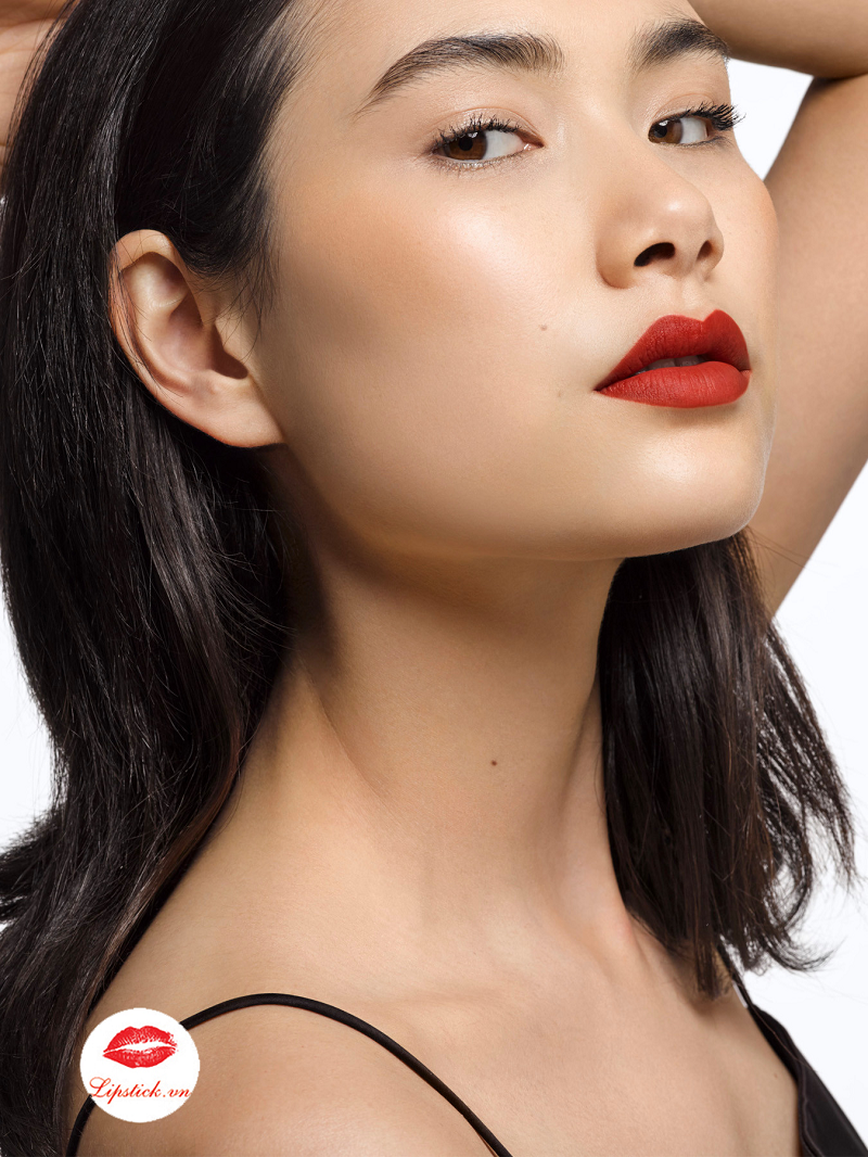 Review Son Kem YSL 211 Chili Incitement Màu Đỏ Đất Sành Điệu