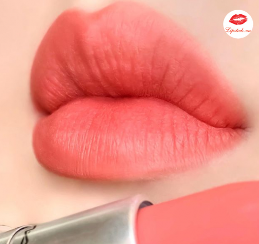Review Son MAC 928 Sheer Outrage Hồng Đào Ngọt Ngào, Căng Mọng
