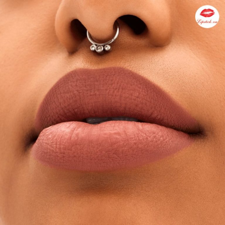 Review Son MAC 61 Mischief Màu Hồng Nude Locked Kiss 24h Lipstick